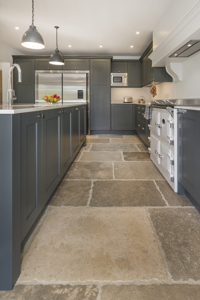 Southpool Shaker Kitchen | Our Portfolio | Treyone Kitchens